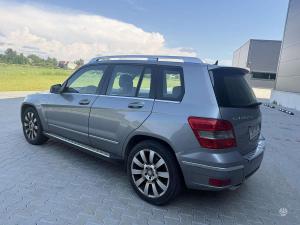 Grey Mercedes-Benz GLK 220 2010 in Siauliai, with an engine capacity of 2.14 L and mileage of 270 thousand km for 5700 €, photo 9 on AUTOMOTO.COM.LV