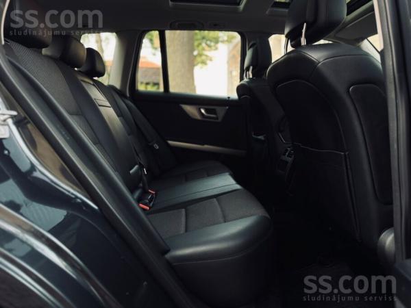 Grey Mercedes-Benz GLK 220 2010 in Cesis, with an engine capacity of 2.20 L and mileage of 0 thousand km for 8790 €, photo 9 on AUTOMOTO.COM.LV