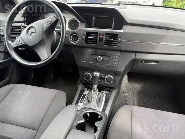 Pelēks Mercedes-Benz GLK 220 2010 Rīga, ar dzinēja tilpumu 2.10 L un nobraukumu 0 tūkst. km par 7550 €, foto 7 vietnē AUTOMOTO.COM.LV