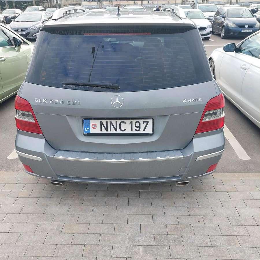 Pelēks Mercedes-Benz GLK 220 2010 Mažeikiai, ar dzinēja tilpumu 2.20 L un nobraukumu 463 tūkst. km par 4800 €, foto 5 vietnē AUTOMOTO.COM.LV