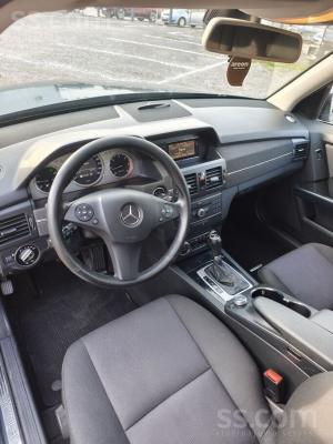 Pelēks Mercedes-Benz GLK 220 2010 Rīga, ar dzinēja tilpumu 2.20 L un nobraukumu 257 tūkst. km par 6950 €, foto 5 vietnē AUTOMOTO.COM.LV