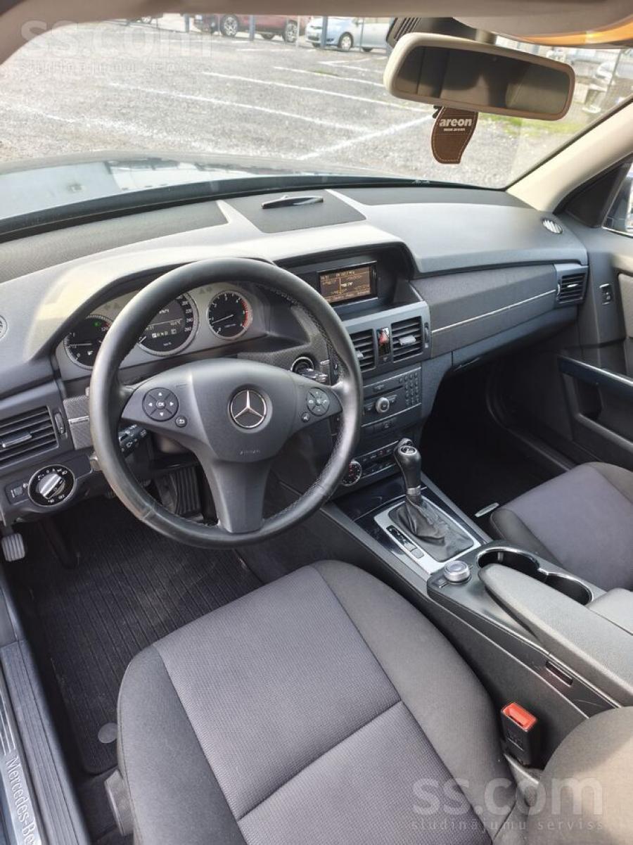 Pelēks Mercedes-Benz GLK 220 2010 Rīga, ar dzinēja tilpumu 2.20 L un nobraukumu 257 tūkst. km par 6950 €, foto 5 vietnē AUTOMOTO.COM.LV