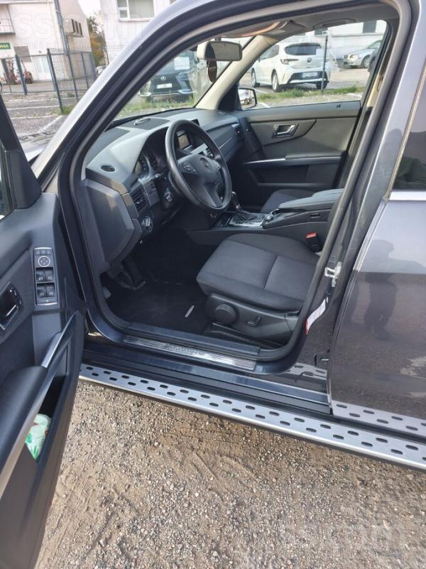 Pelēks Mercedes-Benz GLK 220 2010 Rīga, ar dzinēja tilpumu 2.20 L un nobraukumu 257 tūkst. km par 6950 €, foto 7 vietnē AUTOMOTO.COM.LV