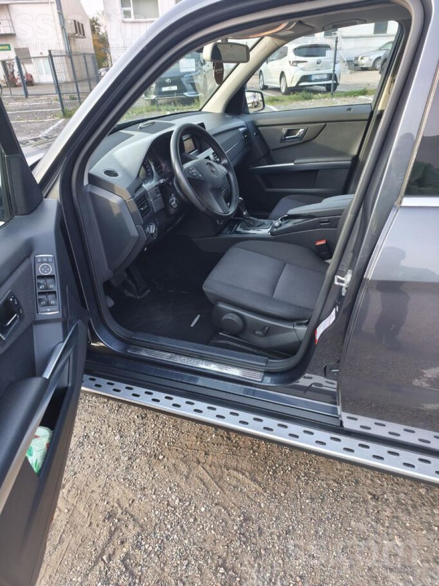 Pelēks Mercedes-Benz GLK 220 2010 Rīga, ar dzinēja tilpumu 2.20 L un nobraukumu 257 tūkst. km par 6950 €, foto 7 vietnē AUTOMOTO.COM.LV