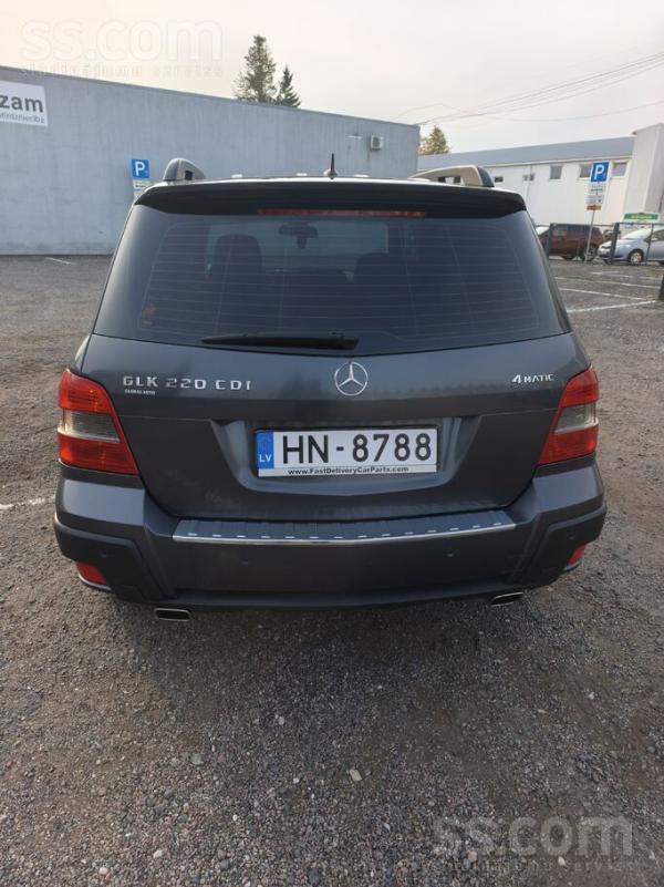 Pelēks Mercedes-Benz GLK 220 2010 Rīga, ar dzinēja tilpumu 2.20 L un nobraukumu 257 tūkst. km par 6950 €, foto 10 vietnē AUTOMOTO.COM.LV
