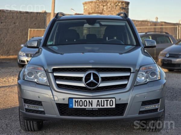 Grey Mercedes-Benz GLK 220 2011 in Liepaja, with an engine capacity of 2.20 L and mileage of 0 thousand km for 8800 €, photo 3 on AUTOMOTO.COM.LV