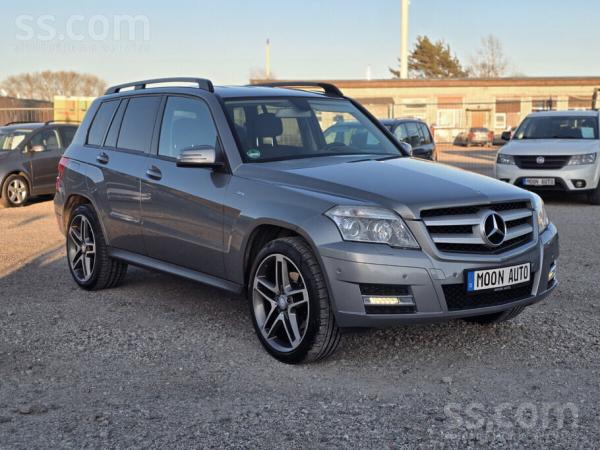 Grey Mercedes-Benz GLK 220 2011 in Liepaja, with an engine capacity of 2.20 L and mileage of 0 thousand km for 8800 €, photo 4 on AUTOMOTO.COM.LV