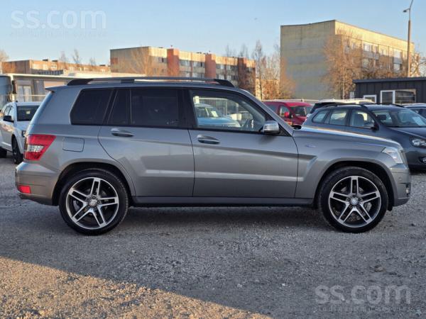 Grey Mercedes-Benz GLK 220 2011 in Liepaja, with an engine capacity of 2.20 L and mileage of 0 thousand km for 8800 €, photo 5 on AUTOMOTO.COM.LV