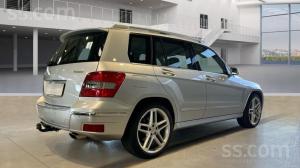 Pelēks Mercedes-Benz GLK 220 2011 Rīga, ar dzinēja tilpumu 2.20 L un nobraukumu 197 tūkst. km par 9990 €, foto 4 vietnē AUTOMOTO.COM.LV