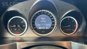 Pelēks Mercedes-Benz GLK 220 2011 Rīga, ar dzinēja tilpumu 2.20 L un nobraukumu 197 tūkst. km par 9990 €, foto 6 vietnē AUTOMOTO.COM.LV