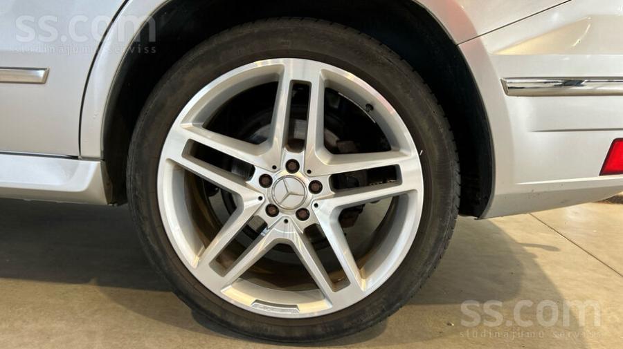 Pelēks Mercedes-Benz GLK 220 2011 Rīga, ar dzinēja tilpumu 2.20 L un nobraukumu 197 tūkst. km par 9990 €, foto 7 vietnē AUTOMOTO.COM.LV