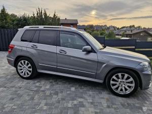 Pelēks Mercedes-Benz GLK 220 2011 Telšiai, ar dzinēja tilpumu 2.10 L un nobraukumu 243 tūkst. km par 7150 €, foto  vietnē AUTOMOTO.COM.LV