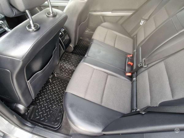 Pelēks Mercedes-Benz GLK 220 2011 Telšiai, ar dzinēja tilpumu 2.10 L un nobraukumu 243 tūkst. km par 7150 €, foto 9 vietnē AUTOMOTO.COM.LV