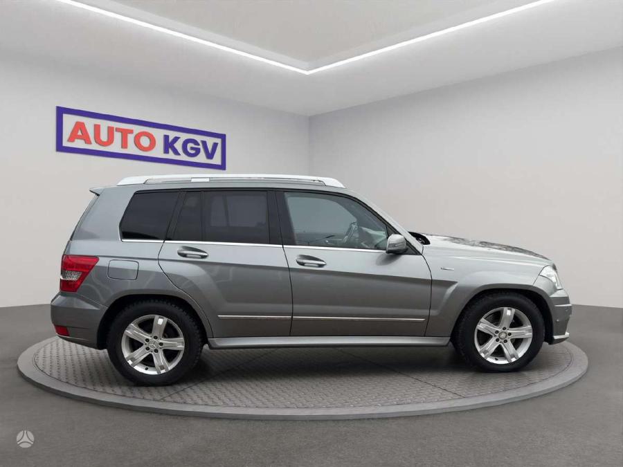 Grey Mercedes-Benz GLK 220 2012 in Kaunas, with an engine capacity of 2.10 L and mileage of 319 thousand km for 8799 €, photo 6 on AUTOMOTO.COM.LV