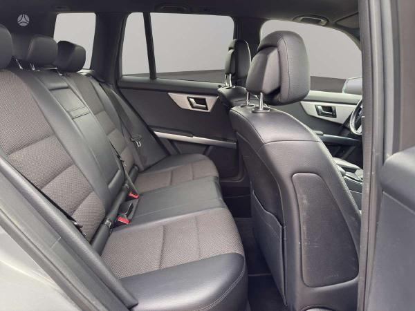 Pelēks Mercedes-Benz GLK 220 2012 Kauņa, ar dzinēja tilpumu 2.10 L un nobraukumu 319 tūkst. km par 8799 €, foto 9 vietnē AUTOMOTO.COM.LV