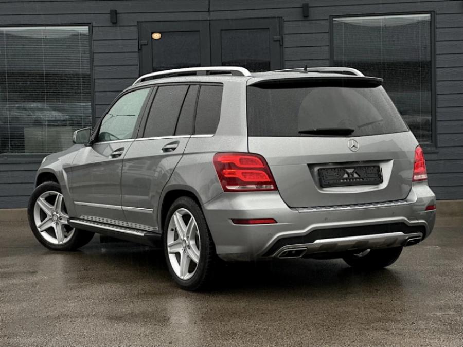 Pelēks Mercedes-Benz GLK 220 2012 Rīga, ar dzinēja tilpumu 2.20 L un nobraukumu 285 tūkst. km par 13950 €, foto 3 vietnē AUTOMOTO.COM.LV