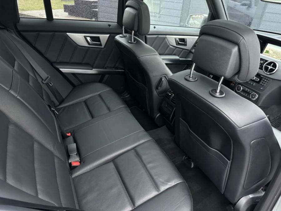 Pelēks Mercedes-Benz GLK 220 2012 Rīga, ar dzinēja tilpumu 2.20 L un nobraukumu 285 tūkst. km par 13950 €, foto 9 vietnē AUTOMOTO.COM.LV