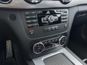 Pelēks Mercedes-Benz GLK 220 2012 Rīga, ar dzinēja tilpumu 2.20 L un nobraukumu 285 tūkst. km par 13950 €, foto 17 vietnē AUTOMOTO.COM.LV