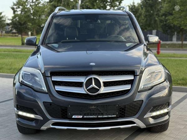 Grey Mercedes-Benz GLK 220 2012 in Siauliai, with an engine capacity of 2.14 L and mileage of 237 thousand km for 13550 €, photo 2 on AUTOMOTO.COM.LV