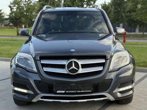 Grey Mercedes-Benz GLK 220 2012 in Siauliai, with an engine capacity of 2.14 L and mileage of 237 thousand km for 13550 €, photo 3 on AUTOMOTO.COM.LV