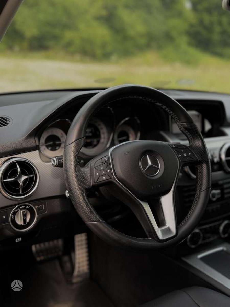 Pelēks Mercedes-Benz GLK 220 2012 Šauļi, ar dzinēja tilpumu 2.14 L un nobraukumu 252 tūkst. km par 12999 €, foto 26 vietnē AUTOMOTO.COM.LV
