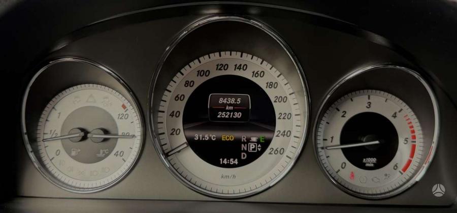 Pelēks Mercedes-Benz GLK 220 2012 Šauļi, ar dzinēja tilpumu 2.14 L un nobraukumu 252 tūkst. km par 12999 €, foto 38 vietnē AUTOMOTO.COM.LV