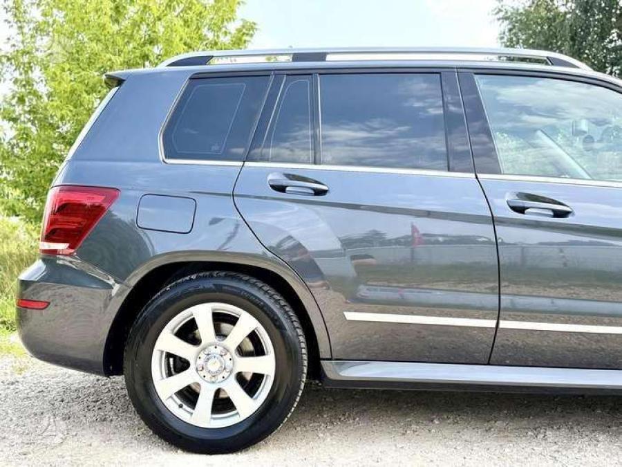 Grey Mercedes-Benz GLK 220 2012 in Siauliai, with an engine capacity of 2.14 L and mileage of 252 thousand km for 12999 €, photo 10 on AUTOMOTO.COM.LV