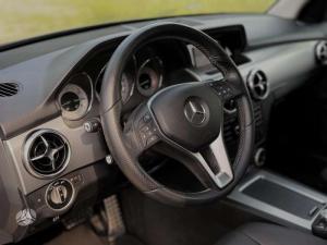 Grey Mercedes-Benz GLK 220 2012 in Siauliai, with an engine capacity of 2.14 L and mileage of 252 thousand km for 12999 €, photo 27 on AUTOMOTO.COM.LV