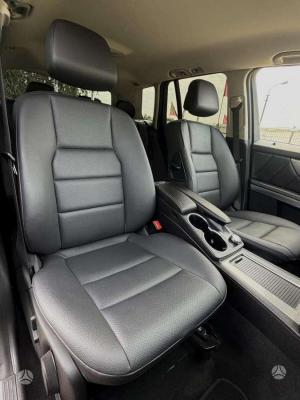 Grey Mercedes-Benz GLK 220 2012 in Siauliai, with an engine capacity of 2.14 L and mileage of 252 thousand km for 12999 €, photo 32 on AUTOMOTO.COM.LV