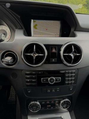 Grey Mercedes-Benz GLK 220 2012 in Siauliai, with an engine capacity of 2.14 L and mileage of 252 thousand km for 12999 €, photo 37 on AUTOMOTO.COM.LV