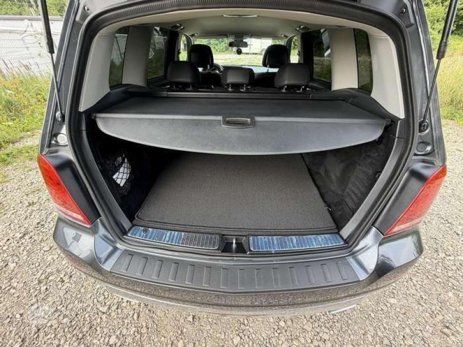 Grey Mercedes-Benz GLK 220 2012 in Siauliai, with an engine capacity of 2.14 L and mileage of 252 thousand km for 12999 €, photo 42 on AUTOMOTO.COM.LV