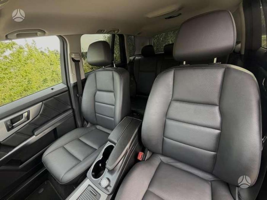 Grey Mercedes-Benz GLK 220 2012 in Siauliai, with an engine capacity of 2.14 L and mileage of 252 thousand km for 12999 €, photo 29 on AUTOMOTO.COM.LV