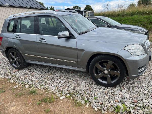 Grey Mercedes-Benz GLK 220 2012 in Vilnius, with an engine capacity of 2.14 L and mileage of 280 thousand km for 8200 €, photo 1 on AUTOMOTO.COM.LV