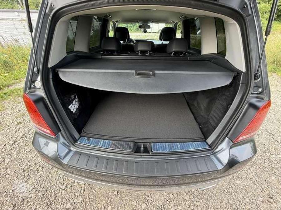 Grey Mercedes-Benz GLK 220 2012 in Siauliai, with an engine capacity of 2.14 L and mileage of 252 thousand km for 12999 €, photo 42 on AUTOMOTO.COM.LV