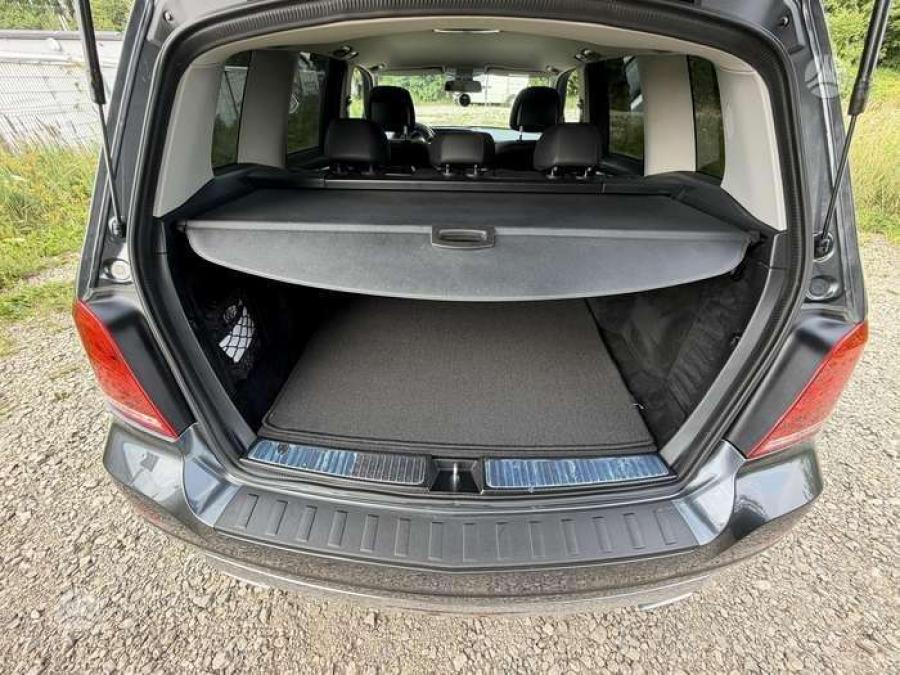 Grey Mercedes-Benz GLK 220 2012 in Siauliai, with an engine capacity of 2.14 L and mileage of 252 thousand km for 12999 €, photo 42 on AUTOMOTO.COM.LV