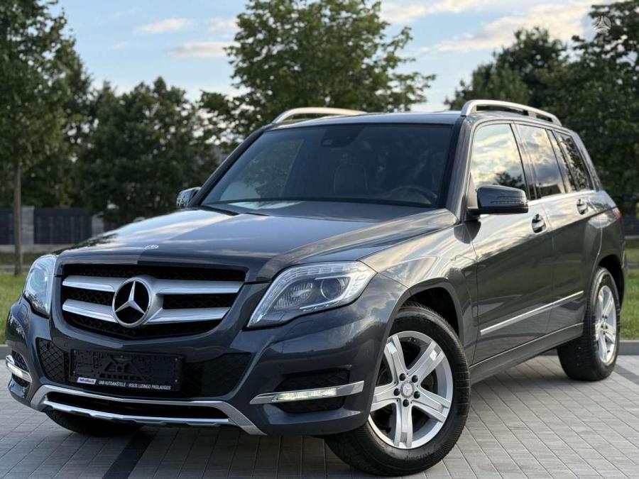 Grey Mercedes-Benz GLK 220 2012 in Siauliai, with an engine capacity of 2.14 L and mileage of 237 thousand km for 13550 €, photo 3 on AUTOMOTO.COM.LV