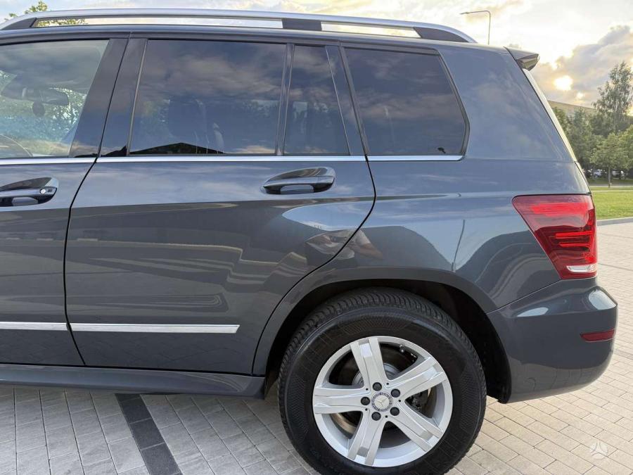 Grey Mercedes-Benz GLK 220 2012 in Siauliai, with an engine capacity of 2.14 L and mileage of 237 thousand km for 13550 €, photo 13 on AUTOMOTO.COM.LV