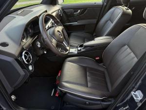 Grey Mercedes-Benz GLK 220 2012 in Siauliai, with an engine capacity of 2.14 L and mileage of 237 thousand km for 13550 €, photo 16 on AUTOMOTO.COM.LV