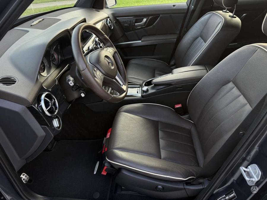 Grey Mercedes-Benz GLK 220 2012 in Siauliai, with an engine capacity of 2.14 L and mileage of 237 thousand km for 13550 €, photo 16 on AUTOMOTO.COM.LV