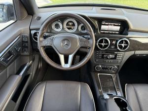 Grey Mercedes-Benz GLK 220 2012 in Siauliai, with an engine capacity of 2.14 L and mileage of 237 thousand km for 13550 €, photo 19 on AUTOMOTO.COM.LV