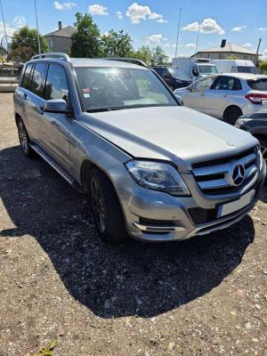 Grey Mercedes-Benz GLK 220 2012 in Taurage, with an engine capacity of 2.14 L and mileage of 200 thousand km for 6999 €, photo 3 on AUTOMOTO.COM.LV