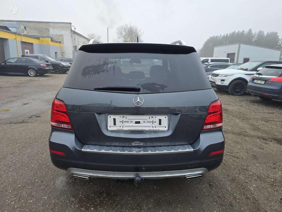 Grey Mercedes-Benz GLK 220 2013 in Utena, with an engine capacity of 2.14 L and mileage of 158 thousand km for 6550 €, photo 5 on AUTOMOTO.COM.LV