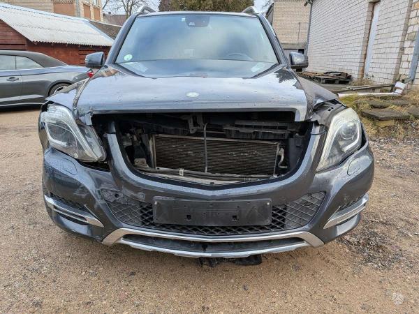 Grey Mercedes-Benz GLK 220 2013 in Utena, with an engine capacity of 2.14 L and mileage of 157 thousand km for 6650 €, photo 5 on AUTOMOTO.COM.LV