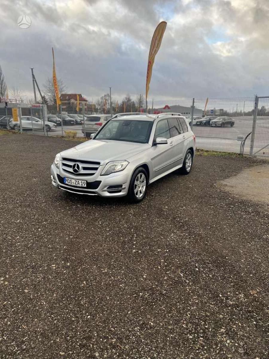 Grey Mercedes-Benz GLK 220 2013 in Panevezys, with an engine capacity of 0.00 L and mileage of 230 thousand km for 9300 €, photo 1 on AUTOMOTO.COM.LV