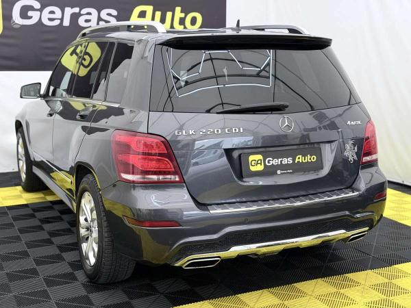 Pelēks Mercedes-Benz GLK 220 2013 Viļņa, ar dzinēja tilpumu 2.14 L un nobraukumu 325 tūkst. km par 9500 €, foto 6 vietnē AUTOMOTO.COM.LV