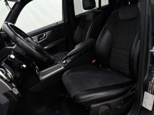 Pelēks Mercedes-Benz GLK 220 2013 Viļņa, ar dzinēja tilpumu 2.14 L un nobraukumu 325 tūkst. km par 9500 €, foto 11 vietnē AUTOMOTO.COM.LV