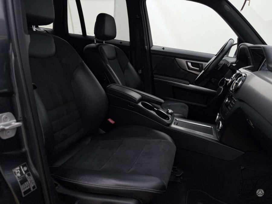 Pelēks Mercedes-Benz GLK 220 2013 Viļņa, ar dzinēja tilpumu 2.14 L un nobraukumu 325 tūkst. km par 9500 €, foto 16 vietnē AUTOMOTO.COM.LV
