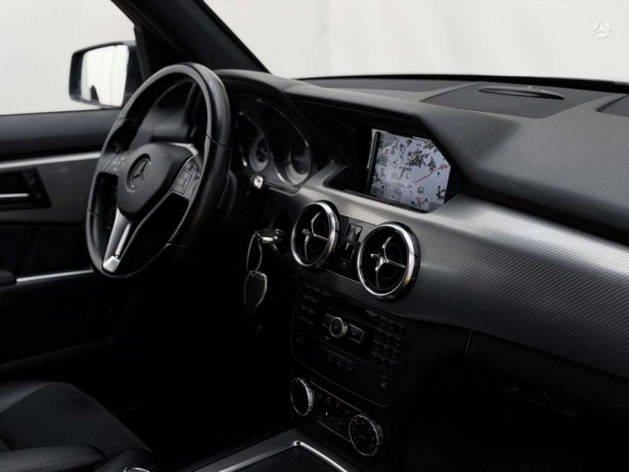 Pelēks Mercedes-Benz GLK 220 2013 Viļņa, ar dzinēja tilpumu 2.14 L un nobraukumu 325 tūkst. km par 9500 €, foto 17 vietnē AUTOMOTO.COM.LV