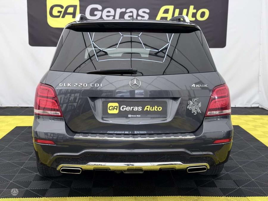 Pelēks Mercedes-Benz GLK 220 2013 Viļņa, ar dzinēja tilpumu 2.14 L un nobraukumu 325 tūkst. km par 9500 €, foto 6 vietnē AUTOMOTO.COM.LV