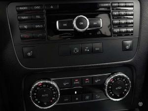 Pelēks Mercedes-Benz GLK 220 2013 Viļņa, ar dzinēja tilpumu 2.14 L un nobraukumu 325 tūkst. km par 9500 €, foto 24 vietnē AUTOMOTO.COM.LV